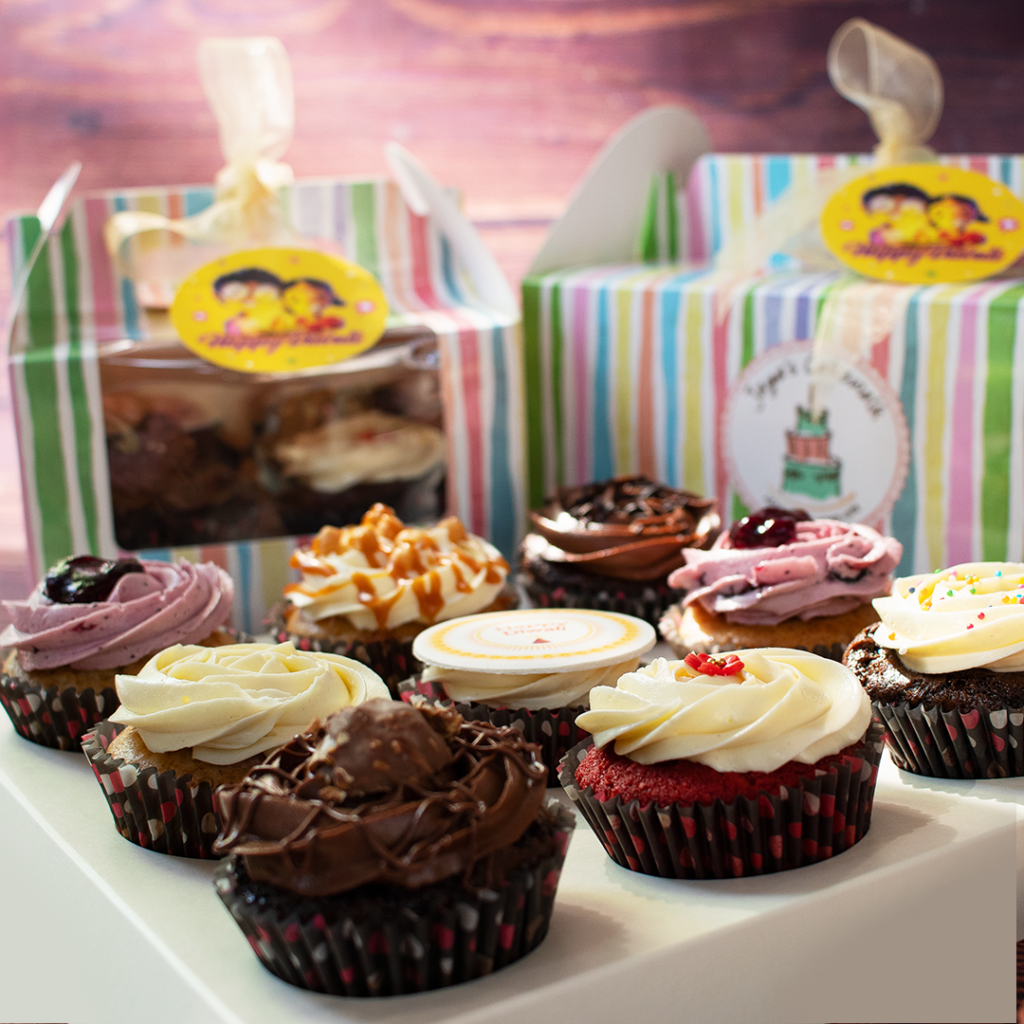 Festive Box Of 9 Cupcakes - Best Custom Cakes for Special occasions ...